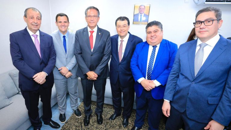 Presidente David Reis participa da entrega da Medalha Ruy Araújo ao ...